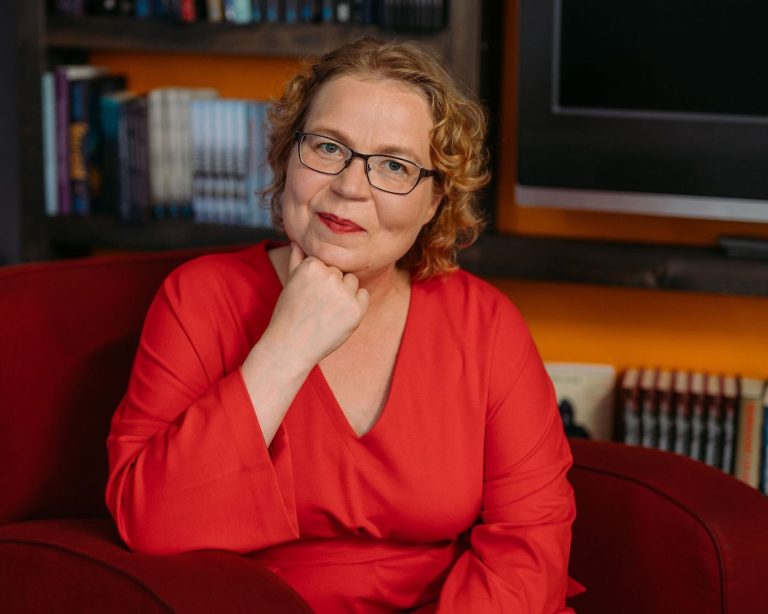 #118: Mistä löytää lyhyitä tarinoita luettavaksi ja käytettäväksi ...